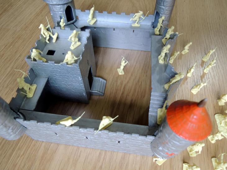 Airfix hrad Sherwood Castle + figurky téma Robin Hood | Aukro
