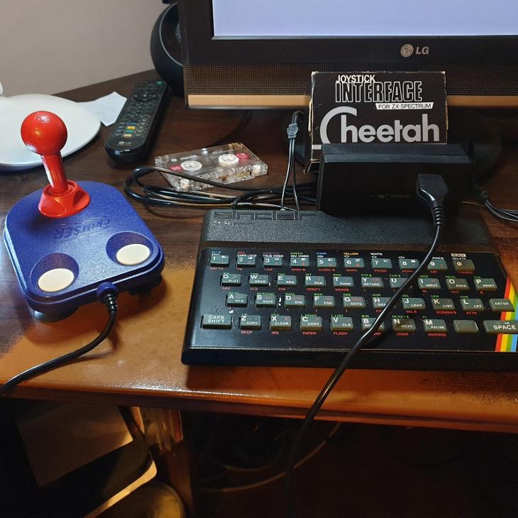 Joystick interface Cheetah pre ZX Spectrum s krabicou (Kempston std ...