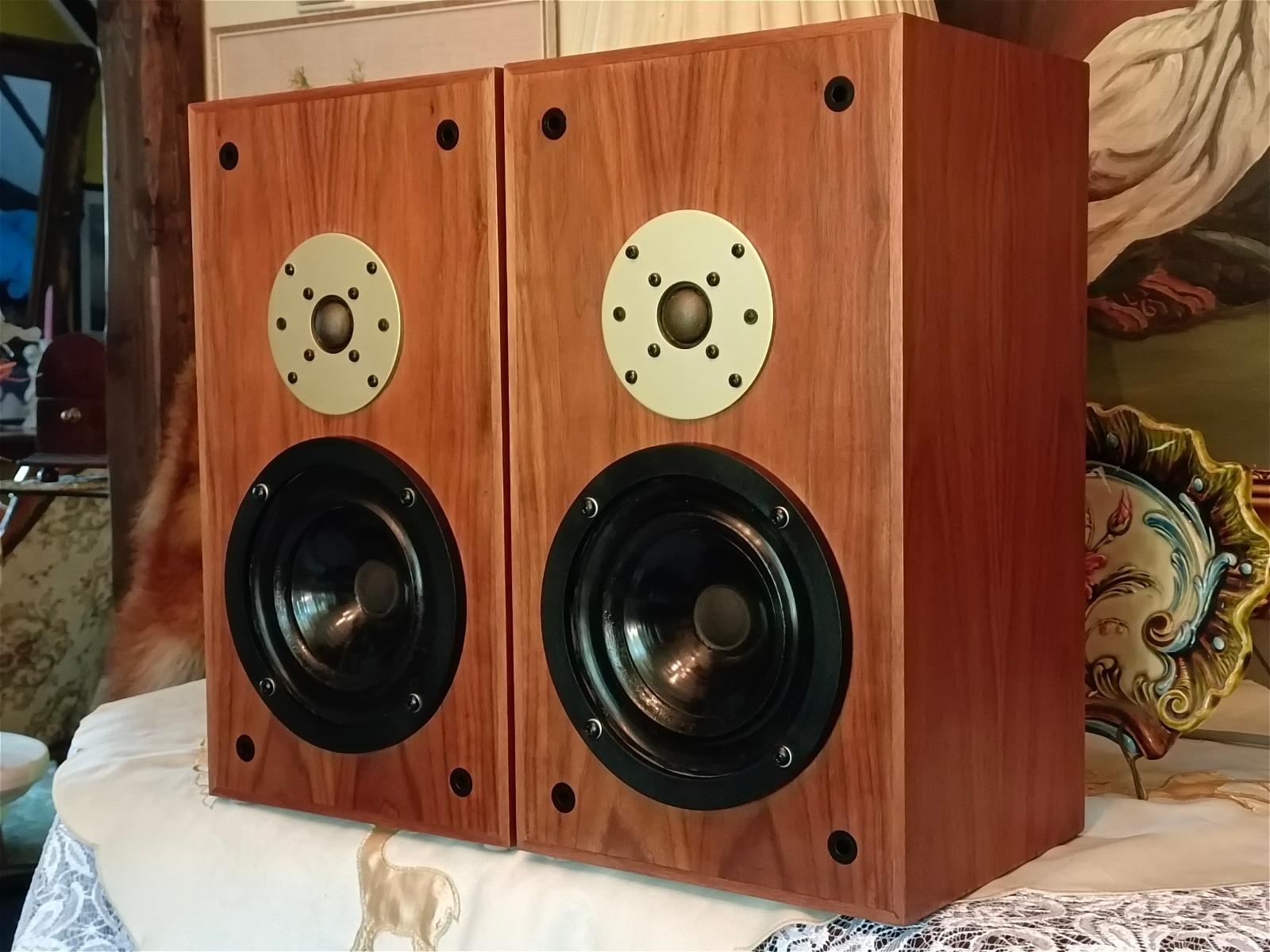 Used Monitor Audio MA8 Bookshelf speakers for Sale | HifiShark.com